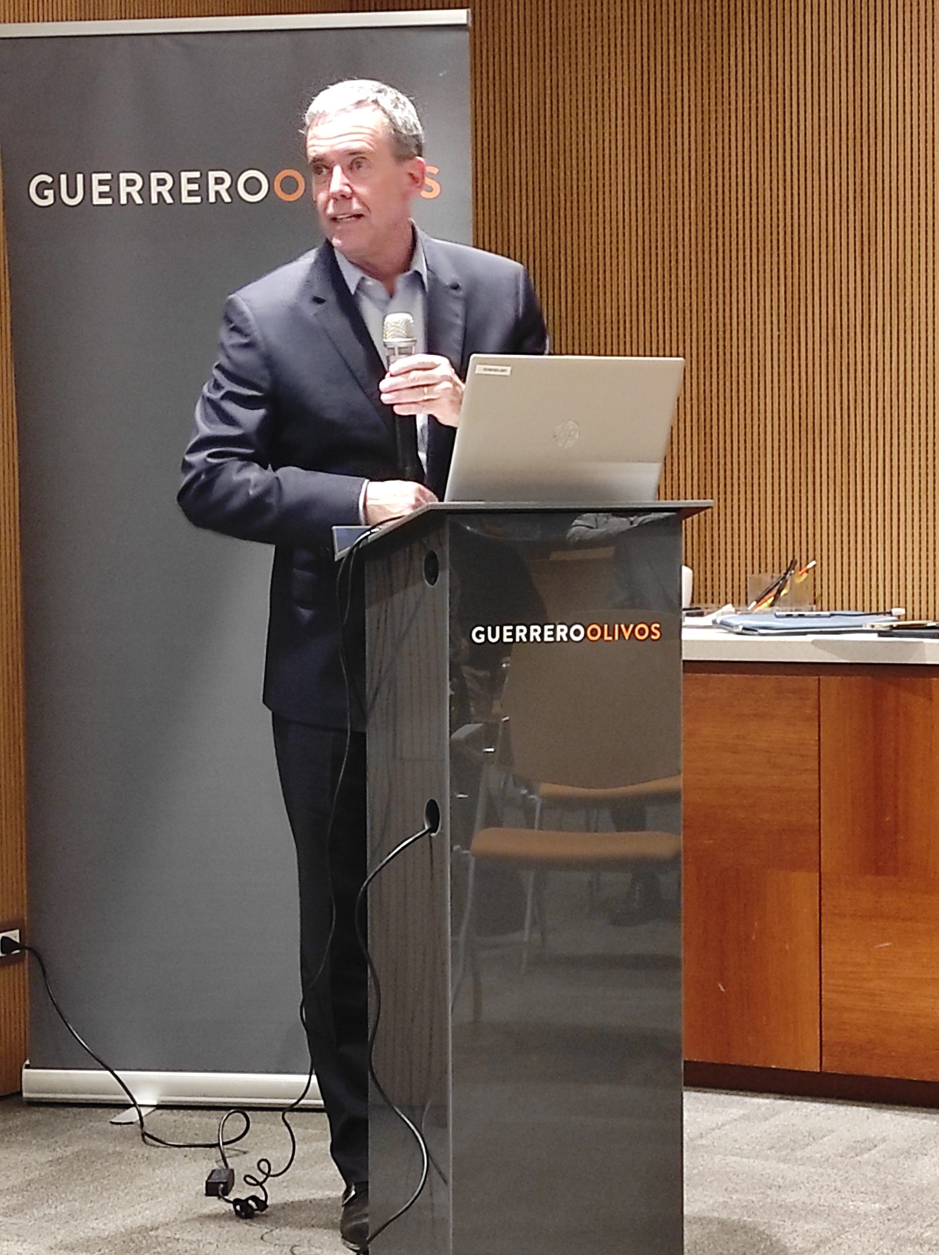 Construyendo Muros Digitales: Hacia una Ley Integral de Ciberseguridad ...
